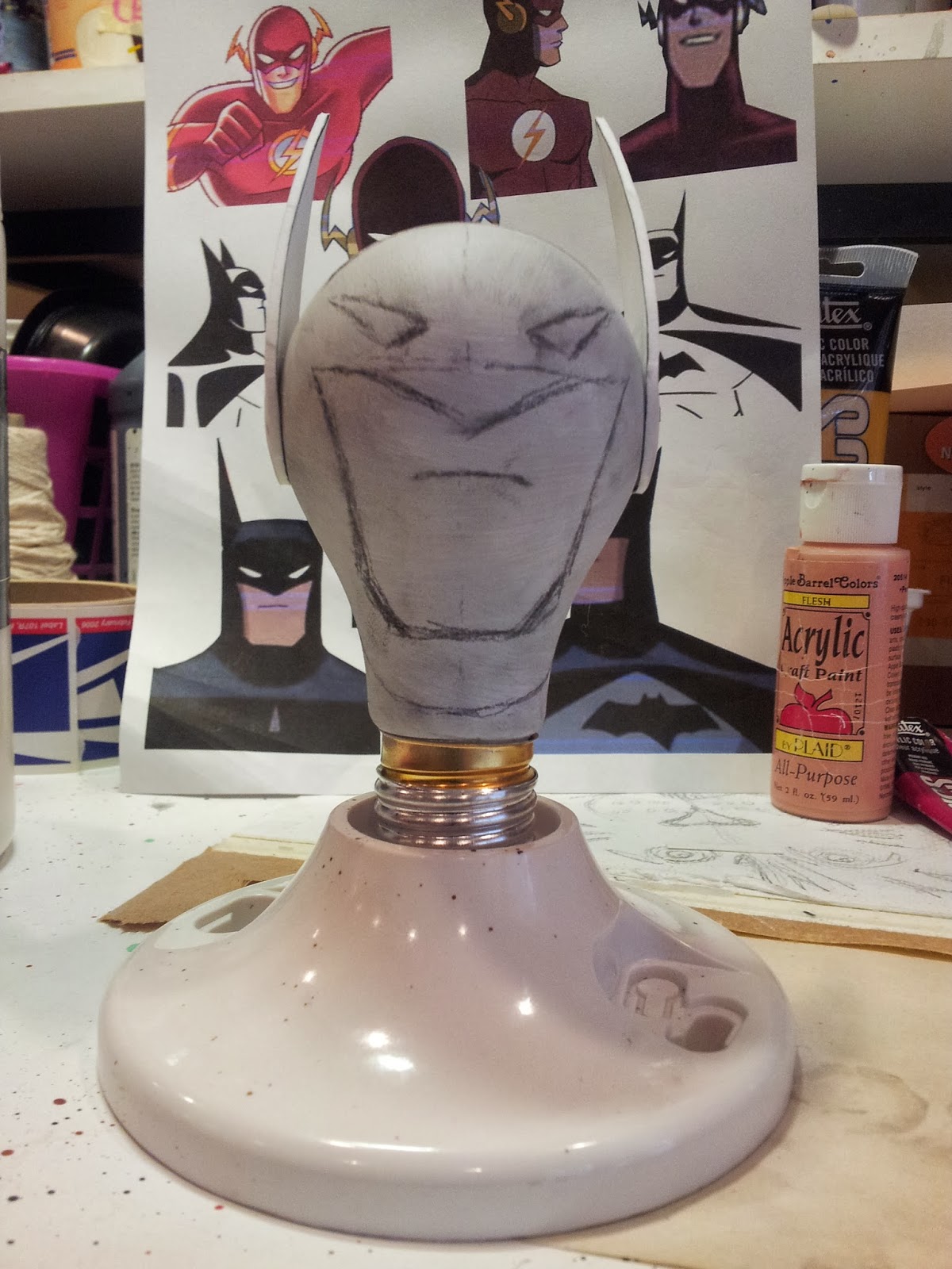 THE LIGHT BULB ART OF CHRIS MASON: BATMAN: JLU Light-Bulb Portrait