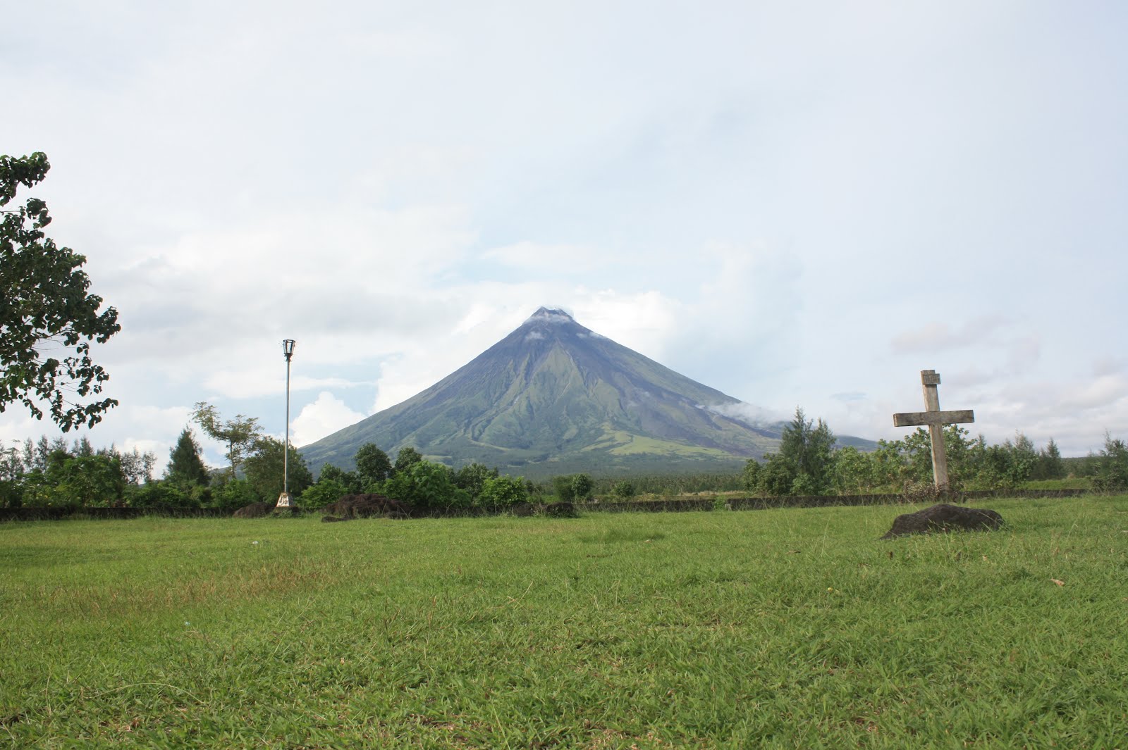 The Majestic View of Mt. Mayon - Escape Manila