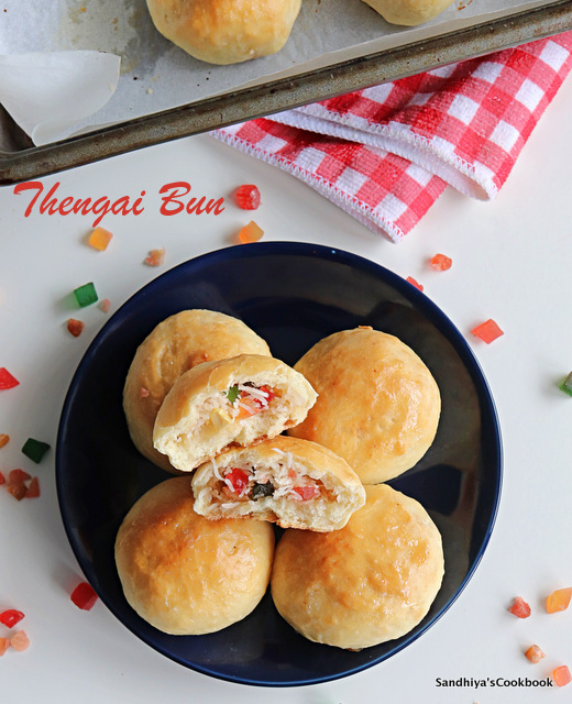 Sandhiya's Cookbook: Thengai Bun | Coconut Bun | Dilpasand