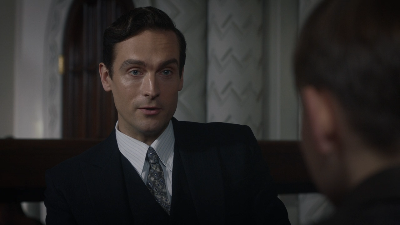 Yahya Abdul-Mateen II & Tom Mison on Watchmen (2019) ~ DC's Men of the ...