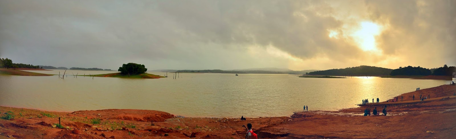 Sharath Hassan A Travelling Photographer: Sigandur back water and ...