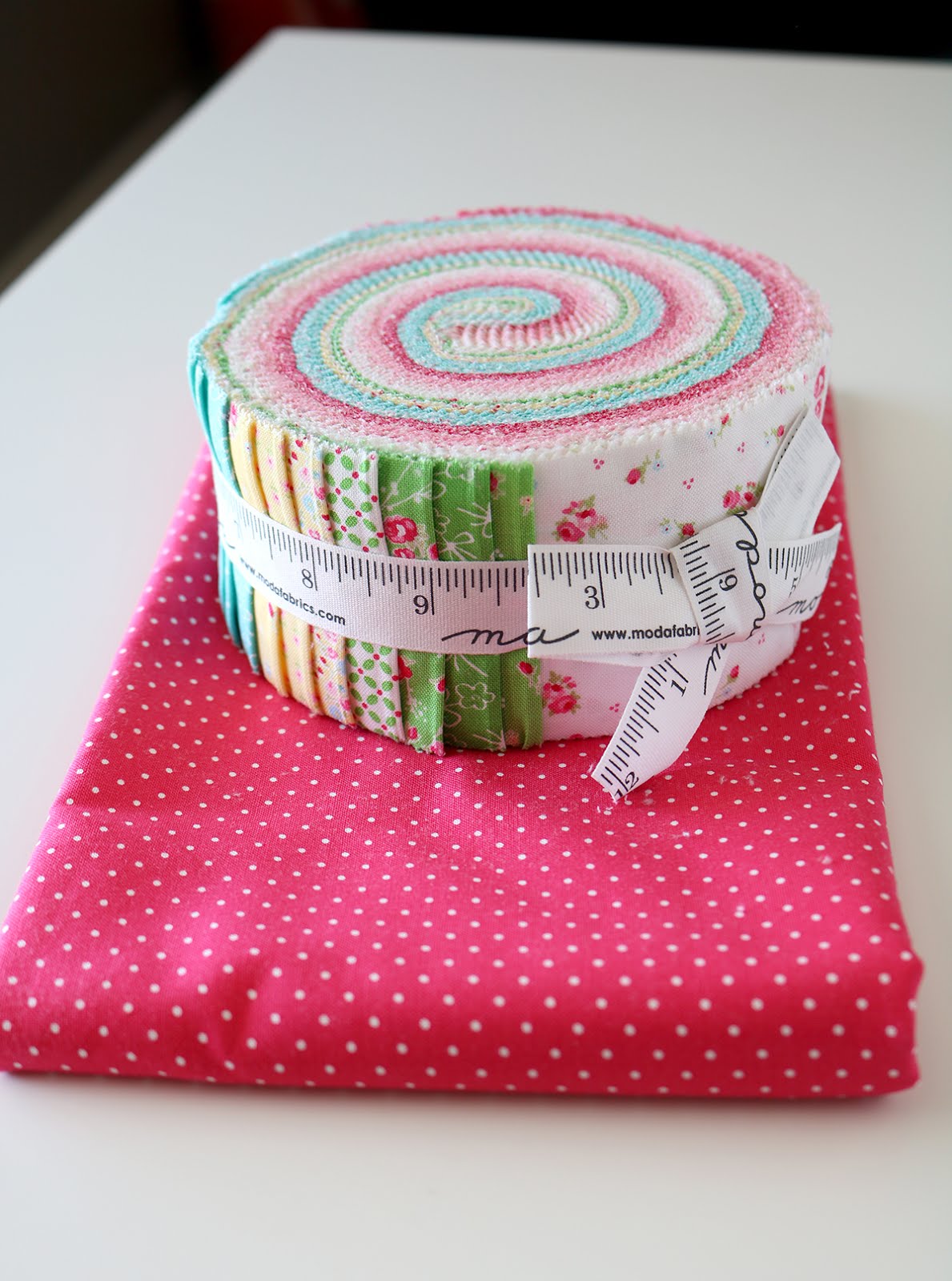 A Bright Corner: New Quilt Patterns - Little Miss and Sincerely