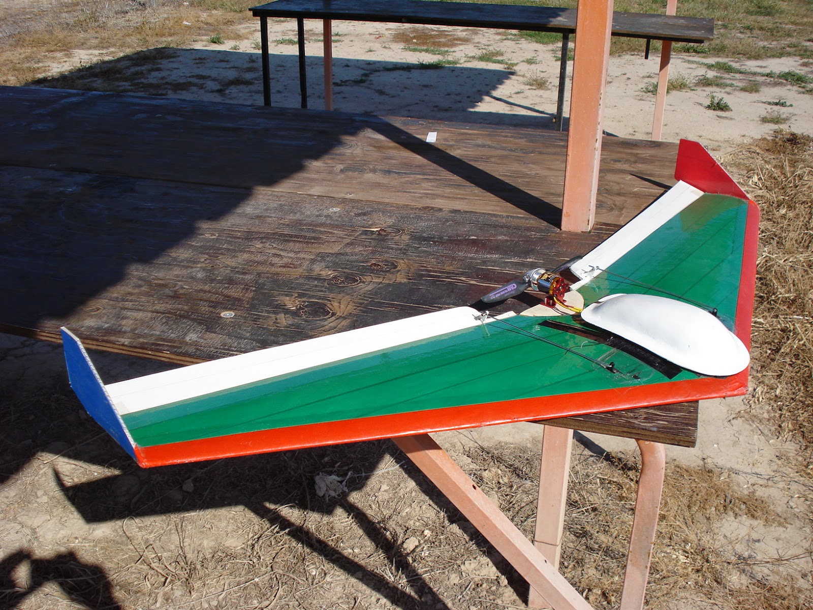 Aeromodelisme radio control.: La zagi eléctrica.