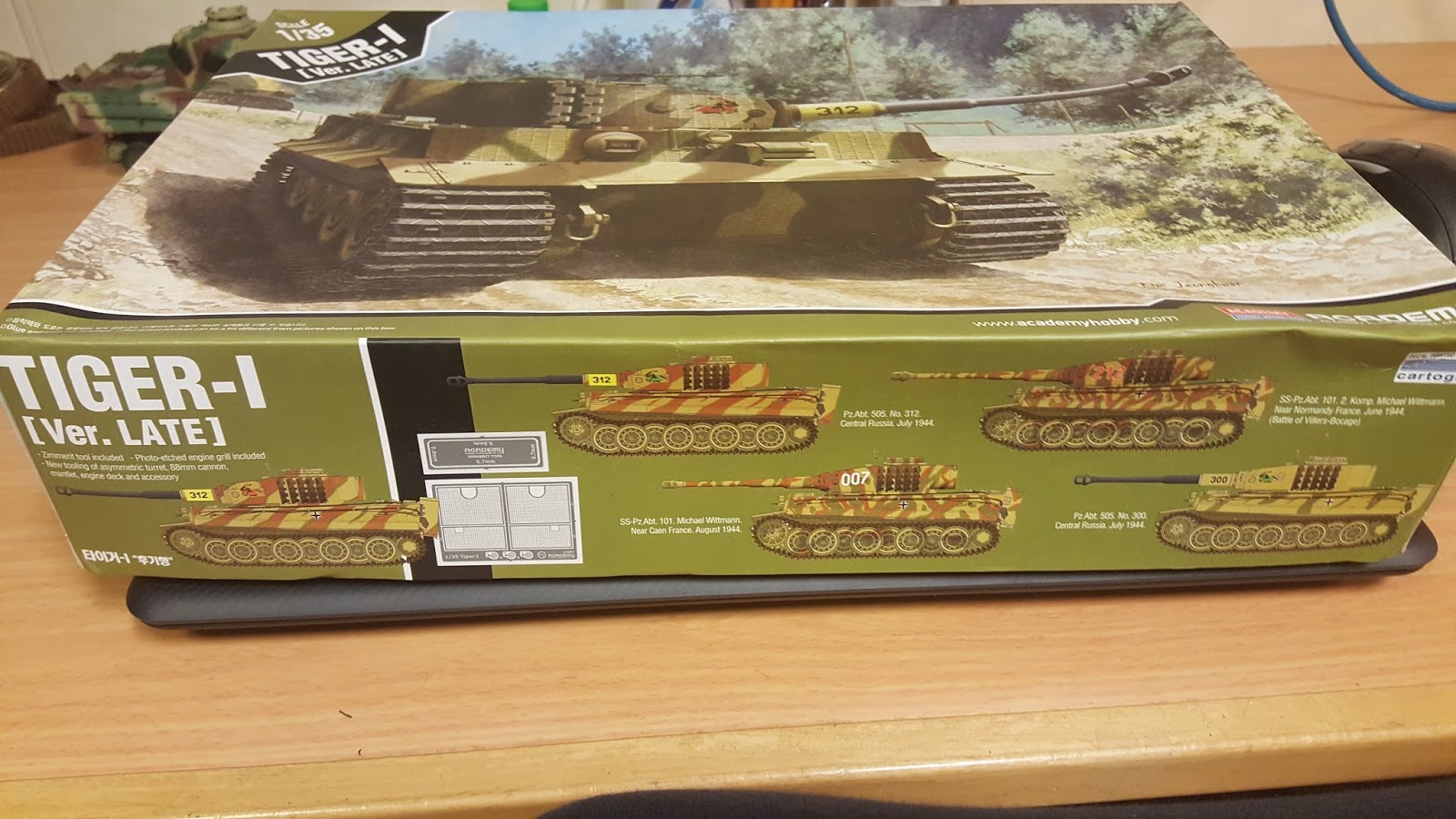 Panzermaquettes: Tiger I Schwere SS Panzer Abteilung 102 №-223 ...