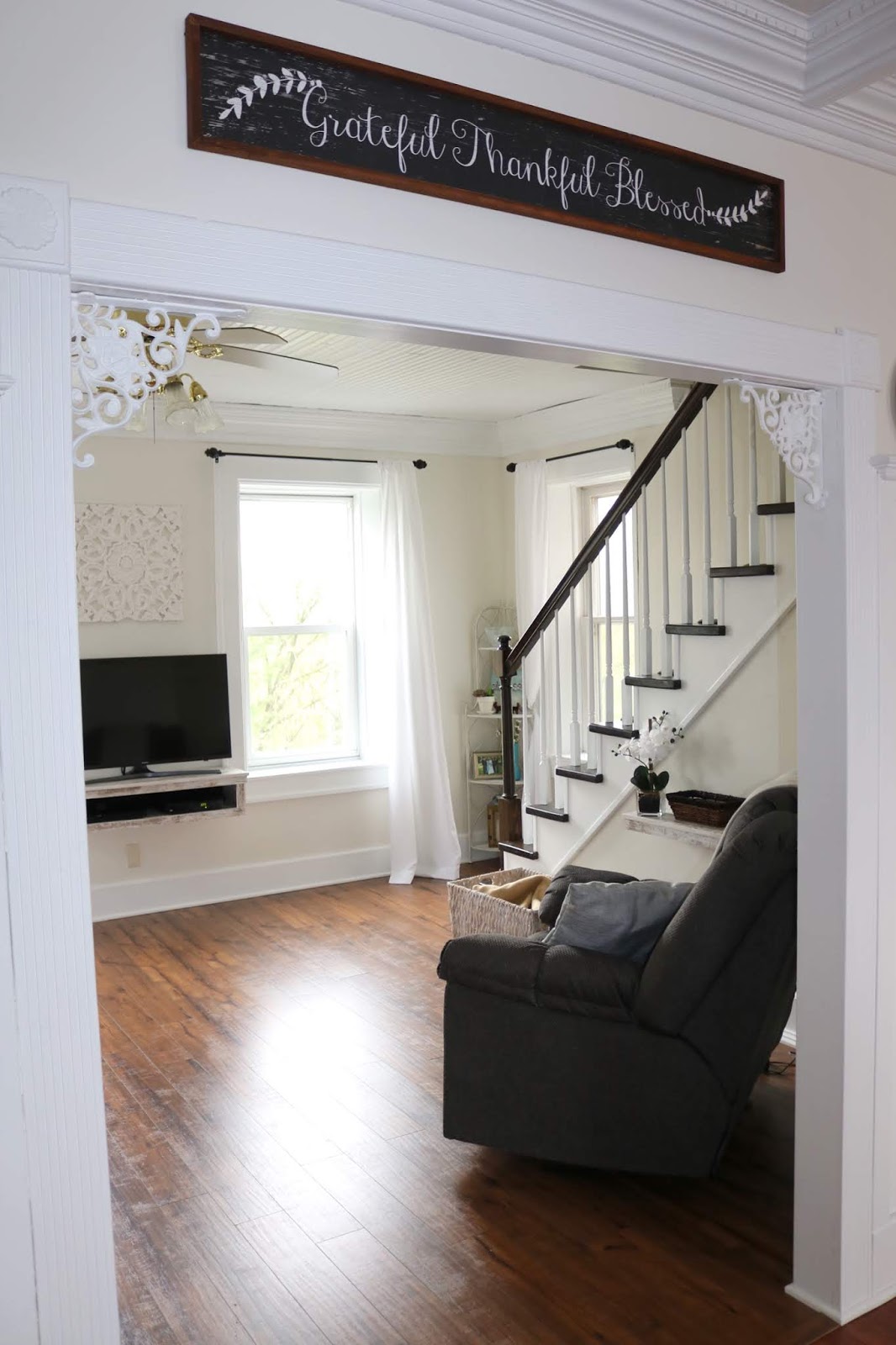 Amy's Creative Pursuits: My New Living Room: From Dark and Dated to ...