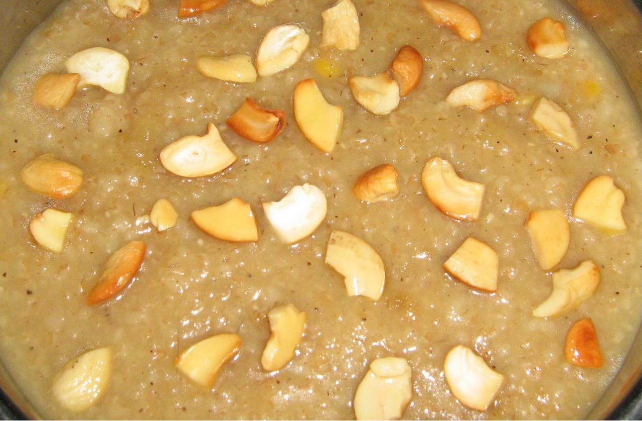 Yummy Indian Veg recipes: Godhi Huggi Typical North Karnataka Sweet Dish