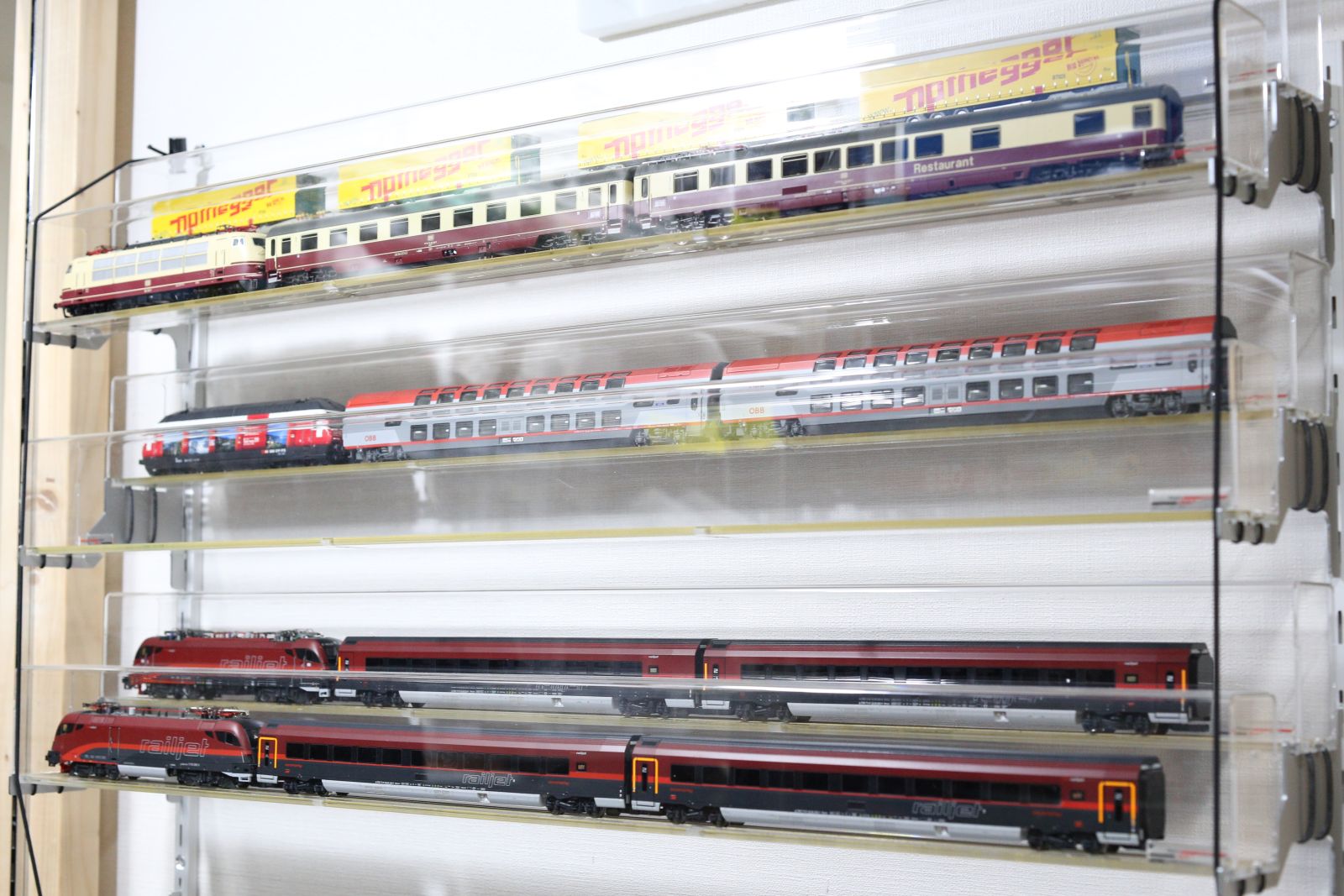 こんな感じでTrain-Safe Visionを2段にできるもの、ただしベース部分は4ブロック消費する。