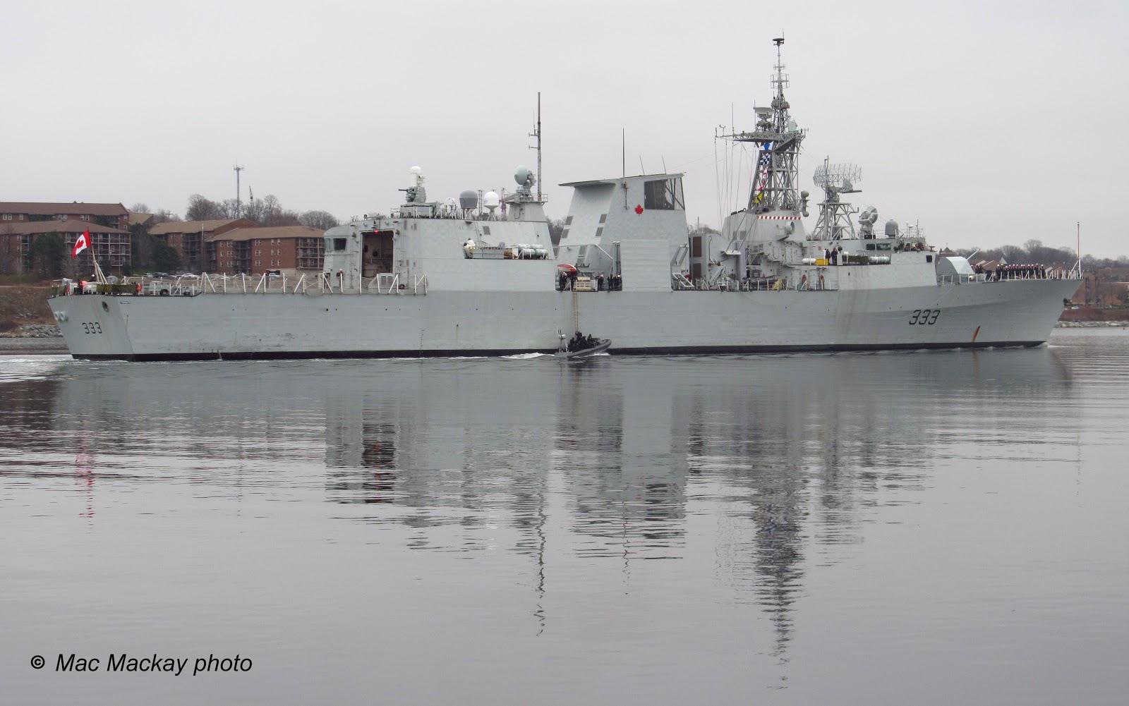 Shipfax: HMCS Toronto - heading to the shipyard