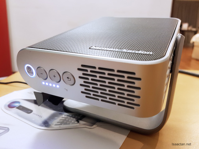 ViewSonic M1 Ultra-Portable LED Projector - Features & Price