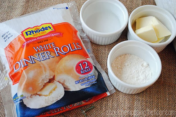 Snowflake Rolls | i should be mopping the floor