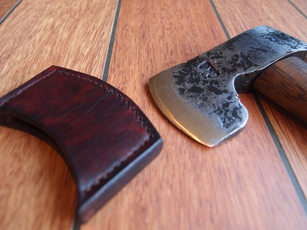 The wandering axeman: Axe Sheath Tutorial