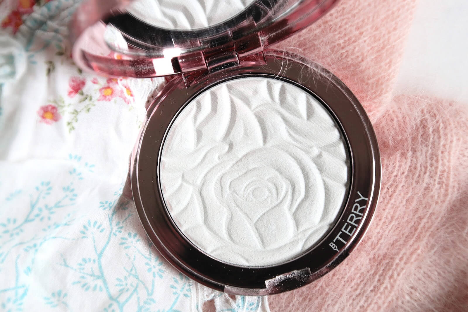 By Terry Brightening CC Sérum et Poudre : Très Joli ... Mais ! | kleo ...