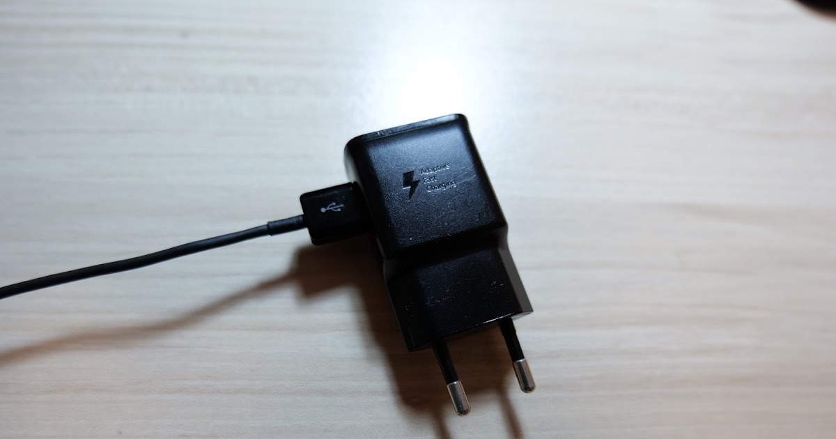 Samsung EP-TA200 fast charging travel adapter