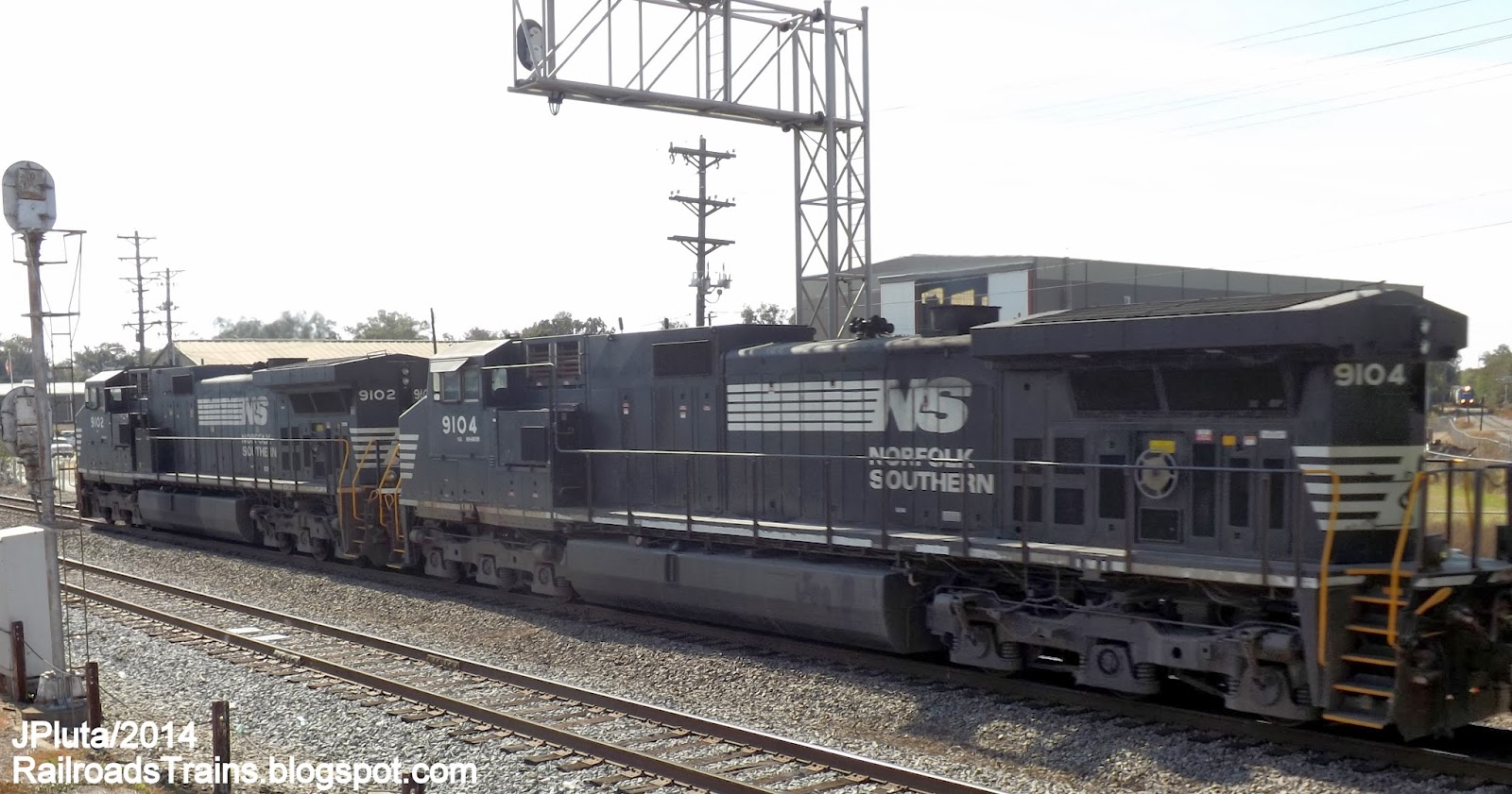 RAILROAD Freight Train Locomotive Engine EMD GE Boxcar BNSF,CSX,FEC ...