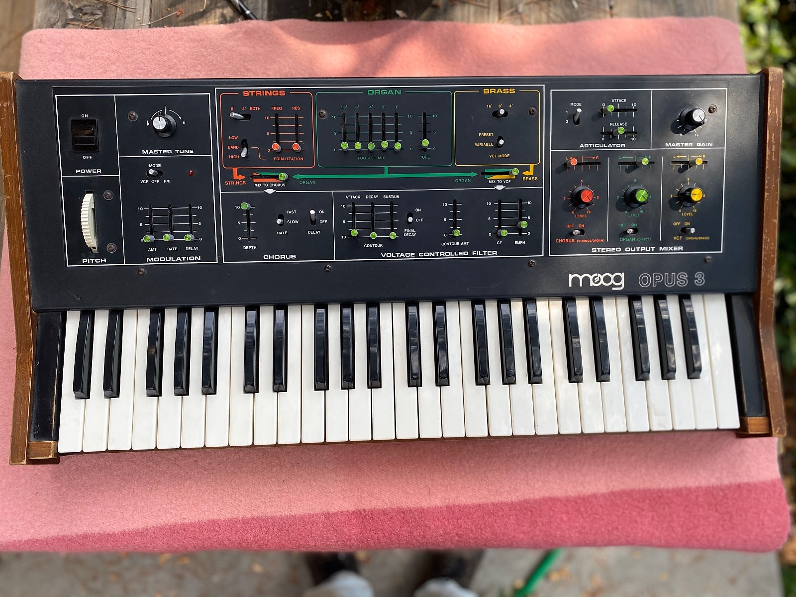 MATRIXSYNTH: Moog Opus 3