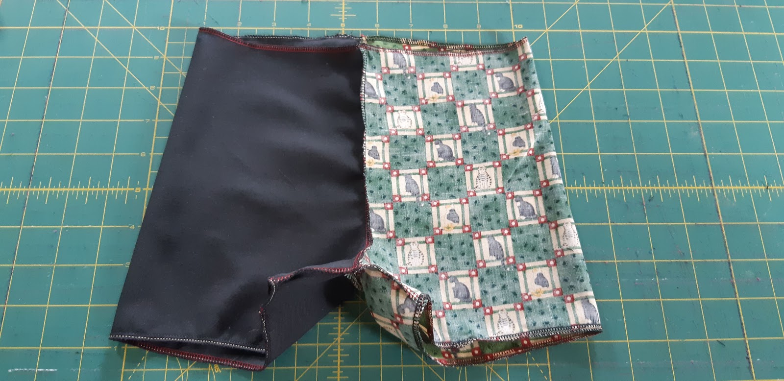 simply-crafting: Cat Print Motley Shorts - Kwik Sew 3510 Sewing Project