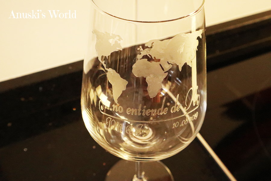 Copas con grabado personalizado para regalar a los novios