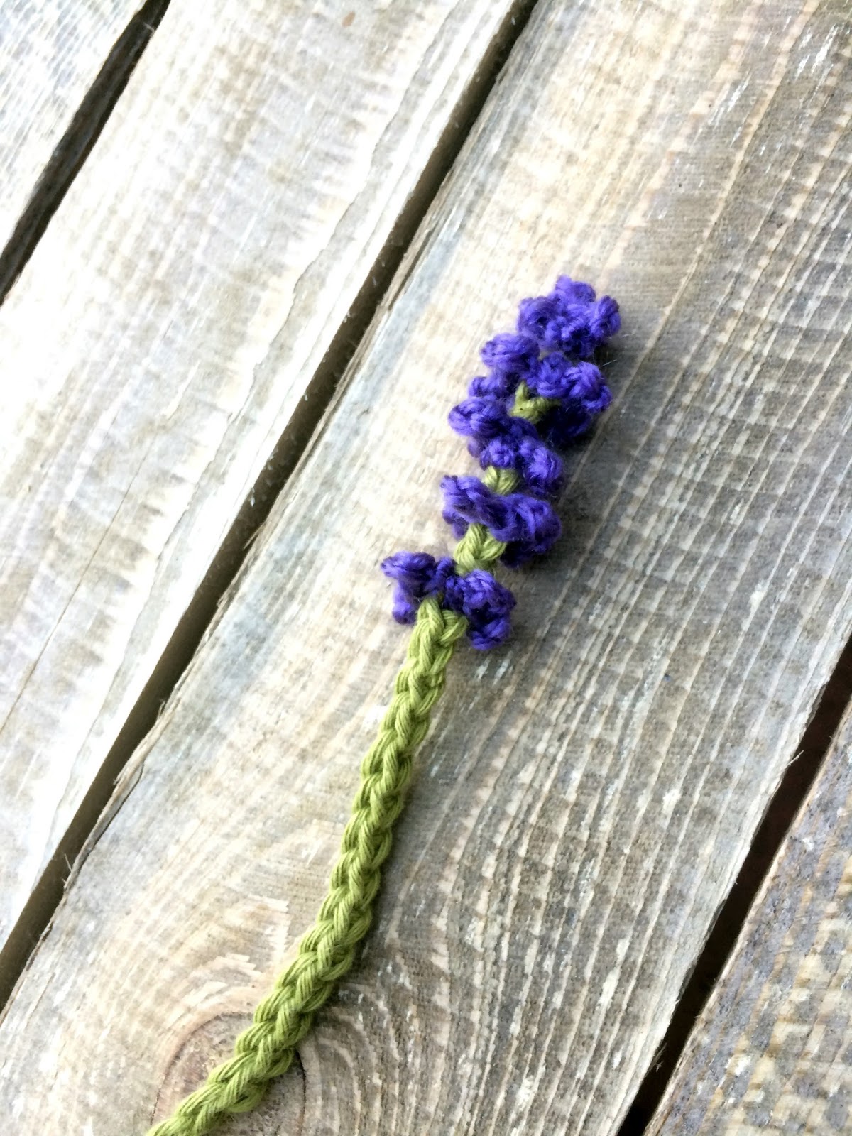 Free Crochet Flower Pattern Day 1 – Lavender – Crochet Arcade