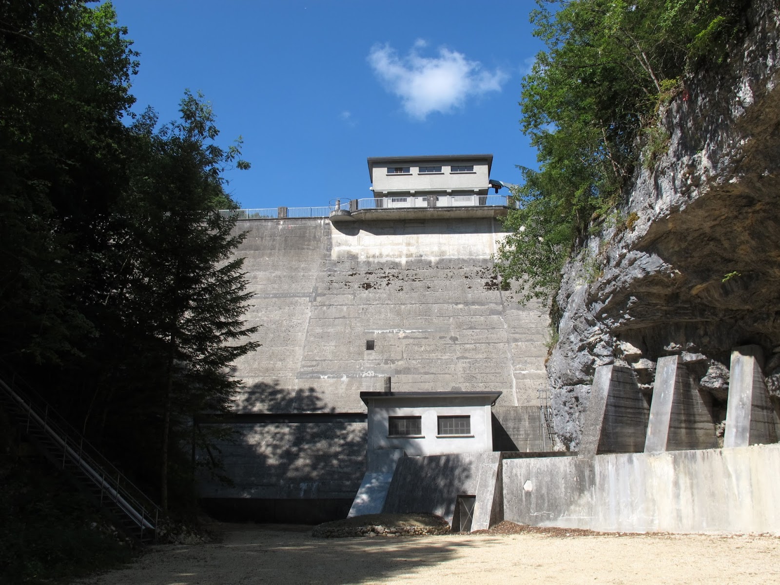 Histoire et histoires d'Arnex sur Orbe: Les Gorges de l'Orbe et ses usines électriques