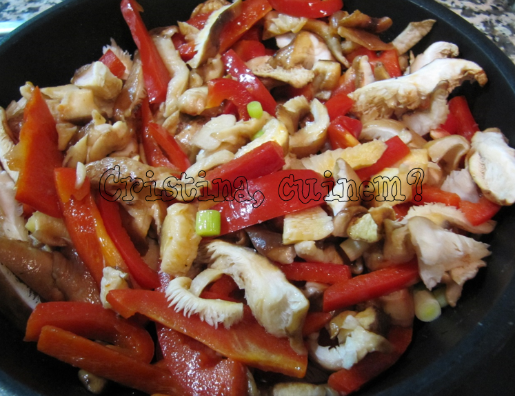 Cuinem?: Truita de primentó, shitake i alls tendres