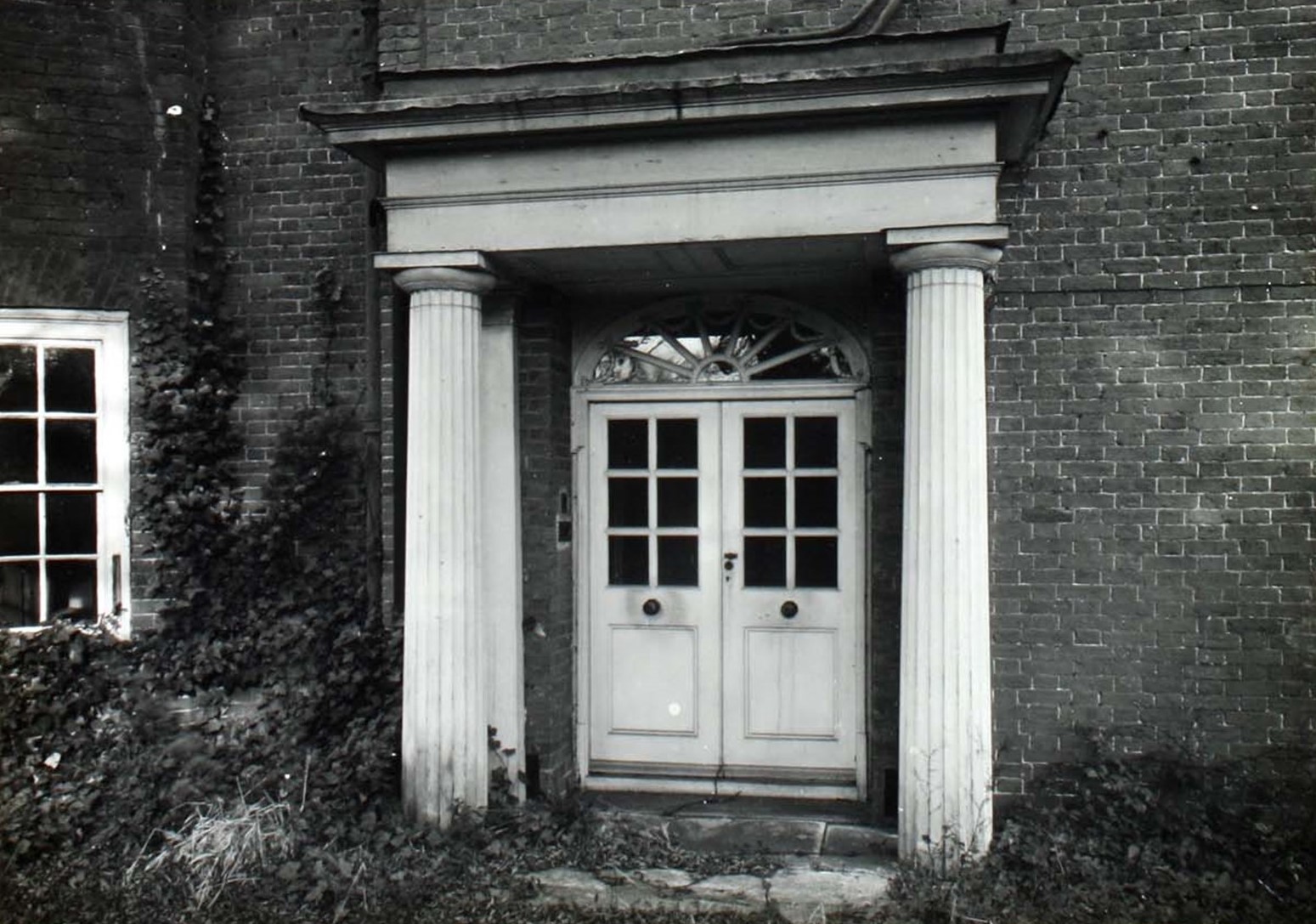 Landed families of Britain and Ireland: (404) Barnwell of Mileham Hall