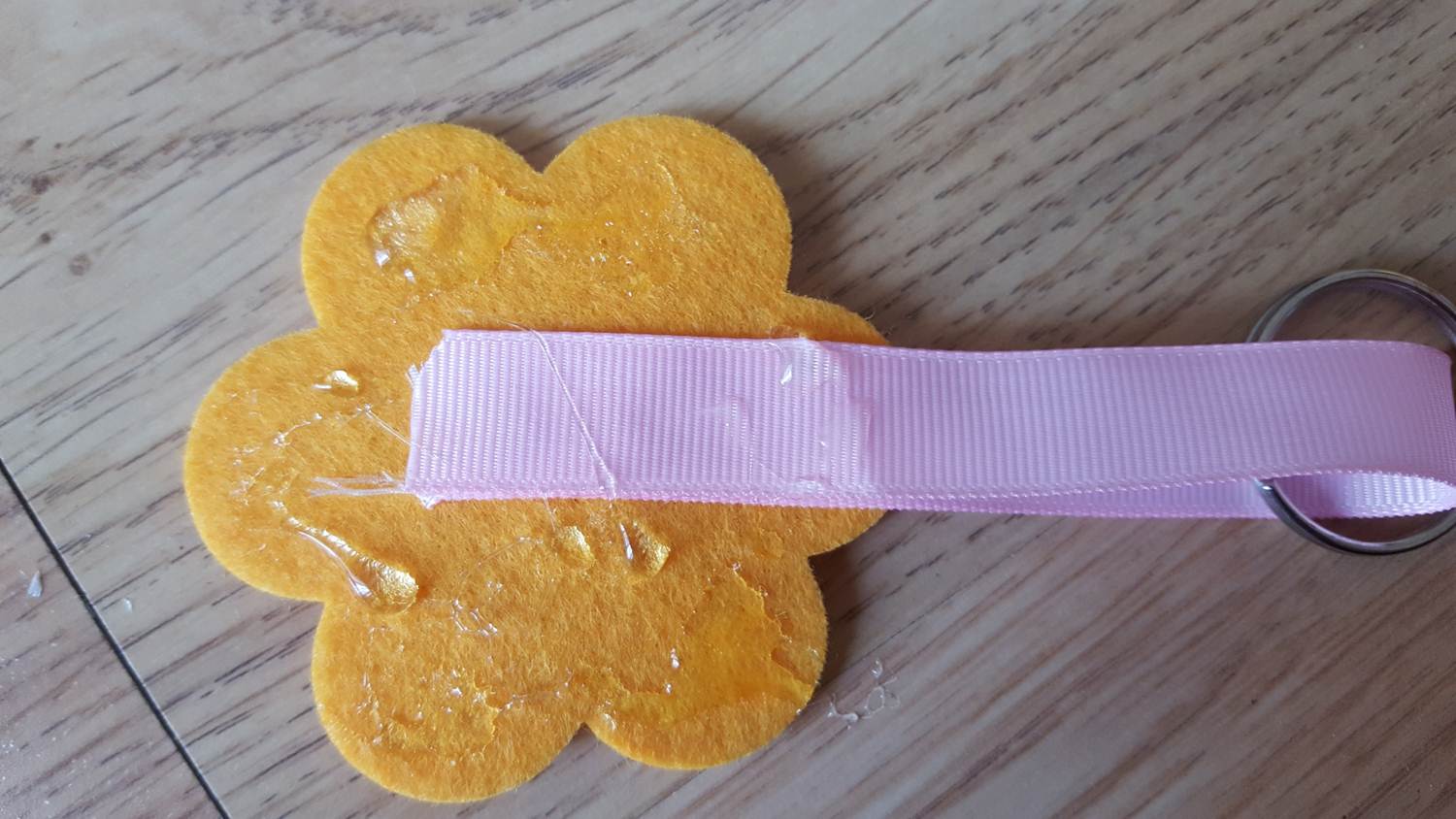 Felt flower key chains tutorial |Keeping it Real