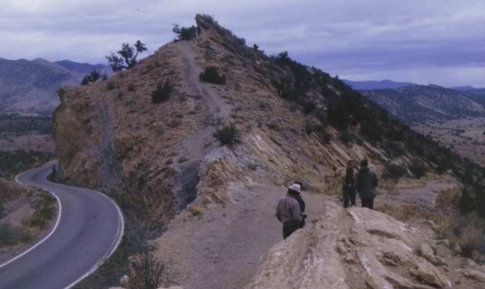 Landforms in the World: Erosion Landform ( 09.Hogback )