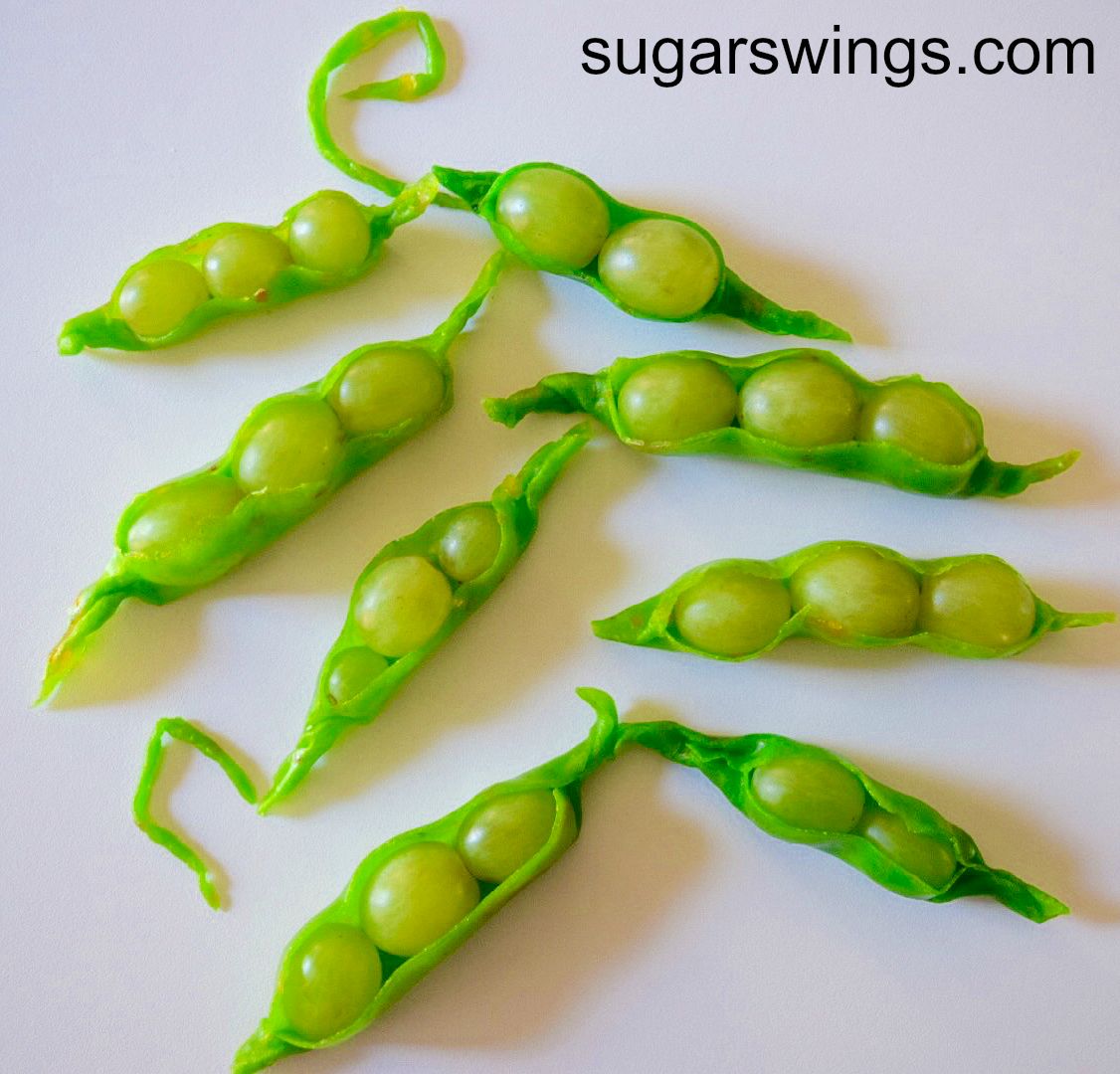 Sugar Swings! Serve Some: Pea Pods made from Fruit