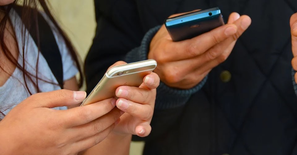 How Filipinos Can Remain Healthy in the Age of Social Media - Snapped ...