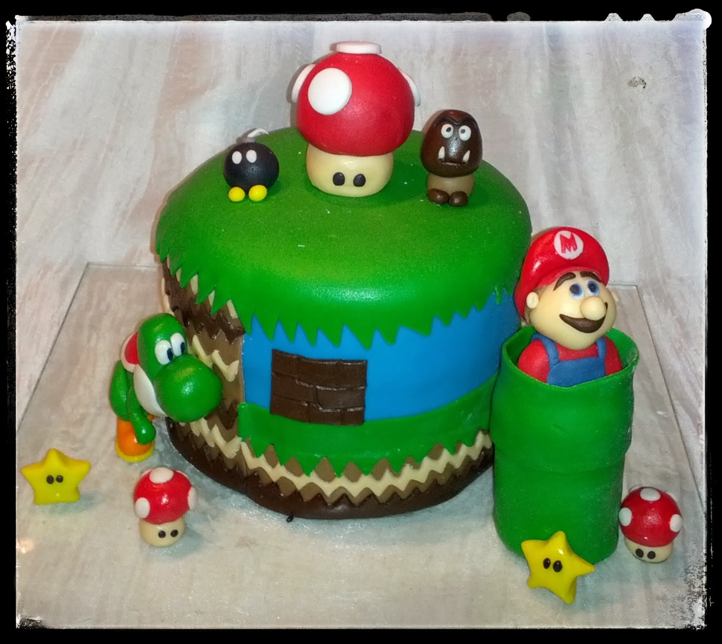 Paty Designer de Bolos: Bolo de aniversário com tema do super Mario Bros