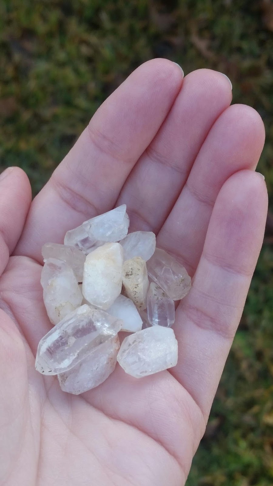 Gemstone Glow: Types Of Quartz: A Guide To Quartz Crystals