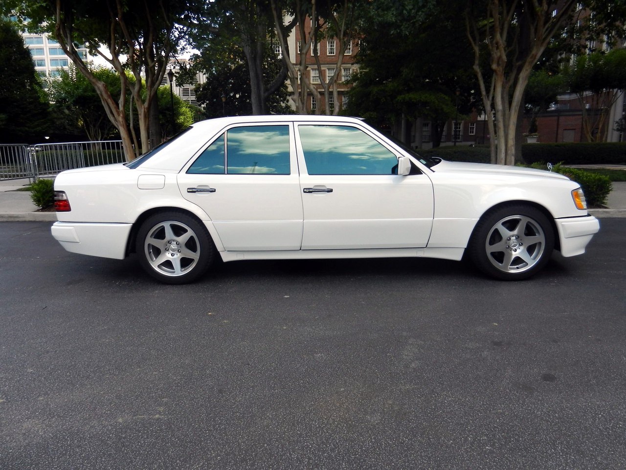 1994 Mercedes-Benz E500 W124 White on EVO Wheels | BENZTUNING