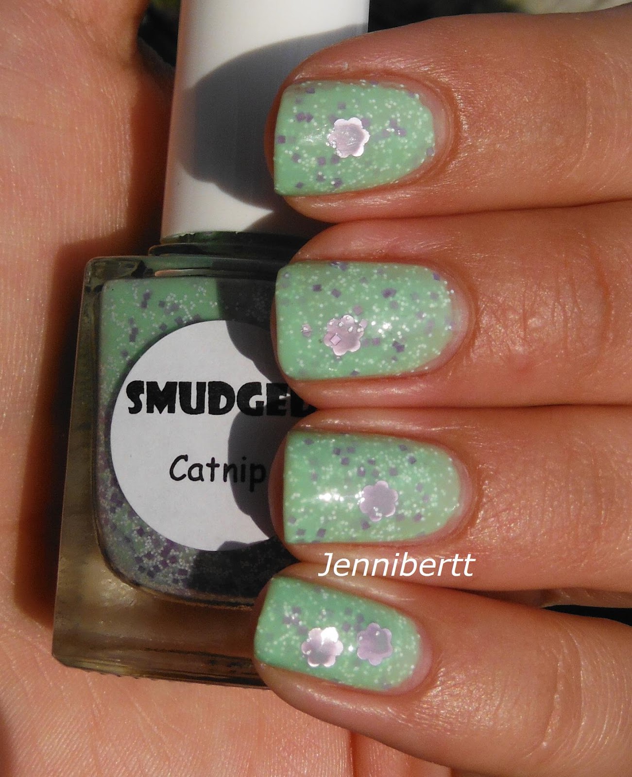 Jennibertt's Nails: Simple Swatch: Smudged Nails!