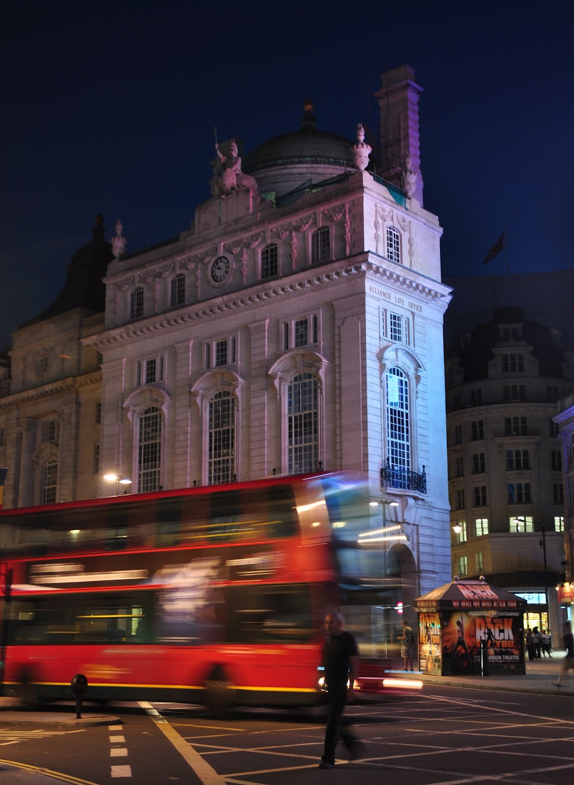 Sean's London Olympic Blog: Piccadilly Circus Sean's London Olympic Blog: Piccadilly Circus