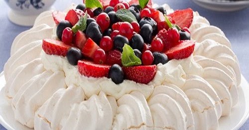 Cách làm bánh Pavlova dâu tây