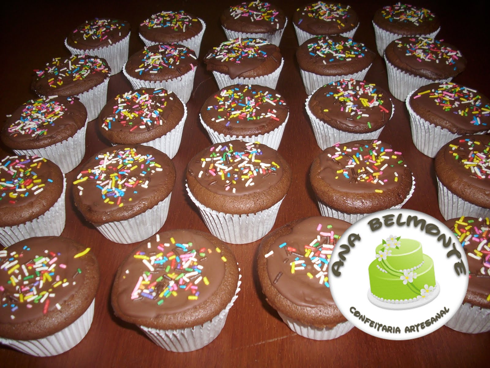 Ana Belmonte : Bolinhos individuais chocolate, cenoura, baunilha ...