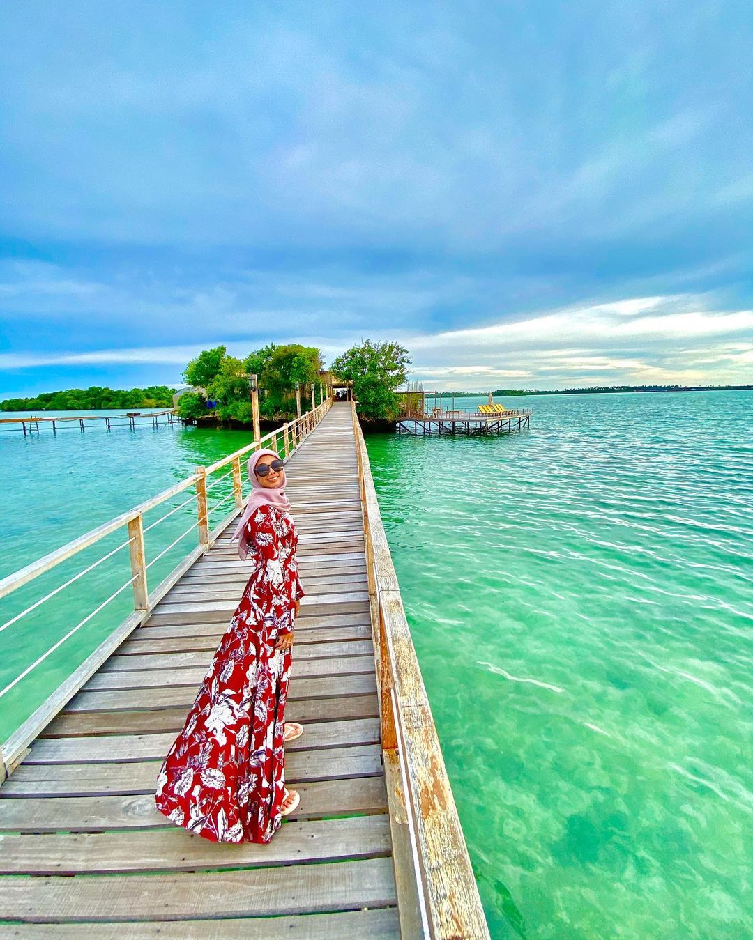 Nusakaya Resort Semporna Sabah (32 Photos)