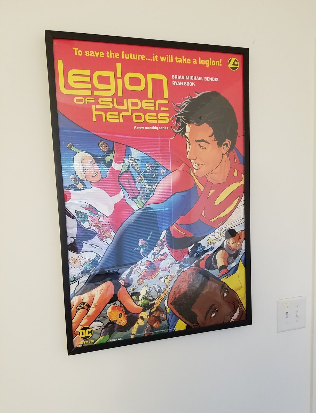 Supergirl Comic Box Commentary: The Comic Loft And Other Decor