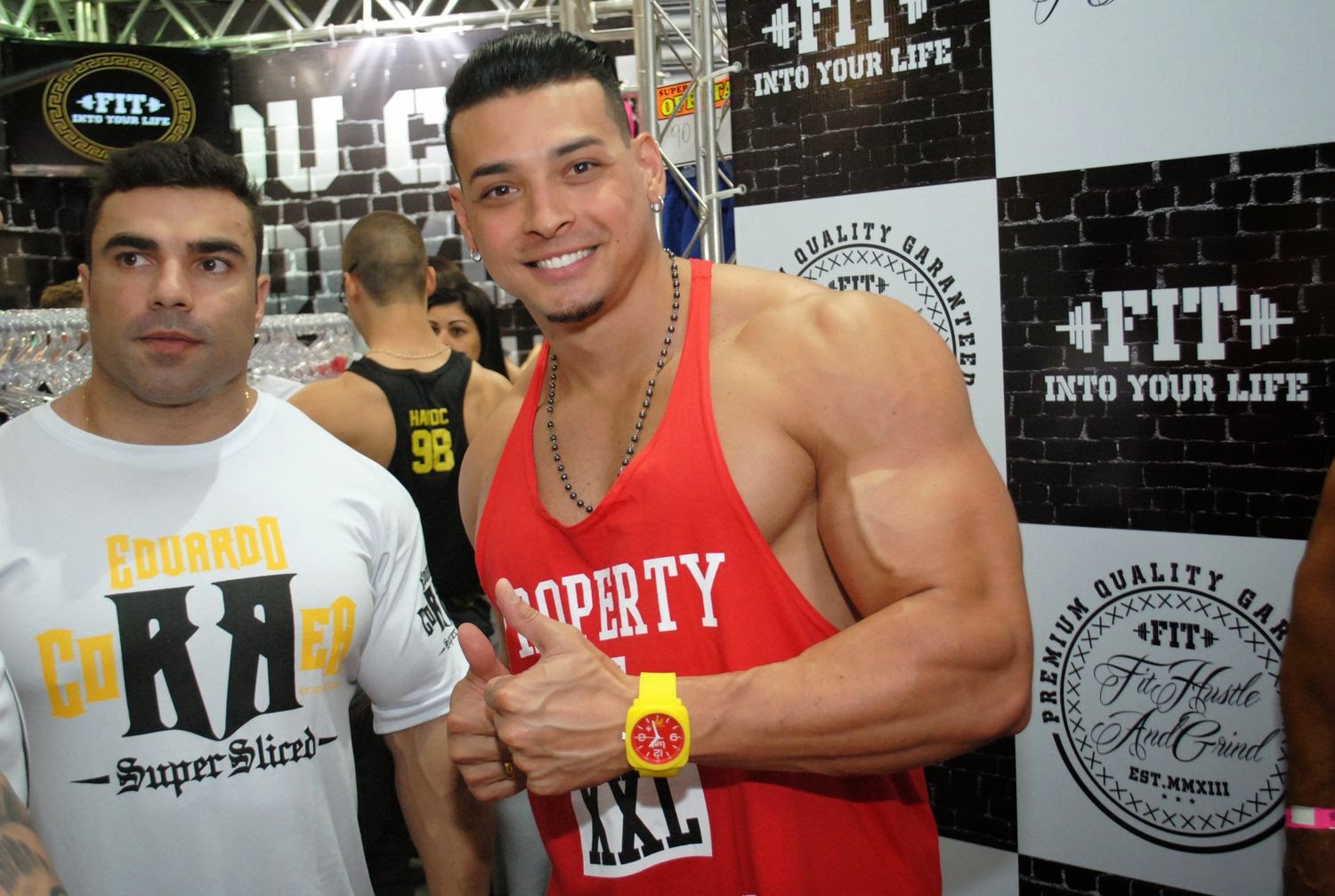 ACONTECE: Felipe Franco, noivo de Juju Salimeni marca presença em ...