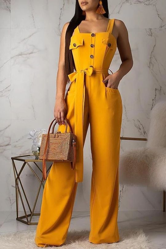 HOW TO DRESS UP A JUMPSUIT LIKE A STYLE EXPERT
