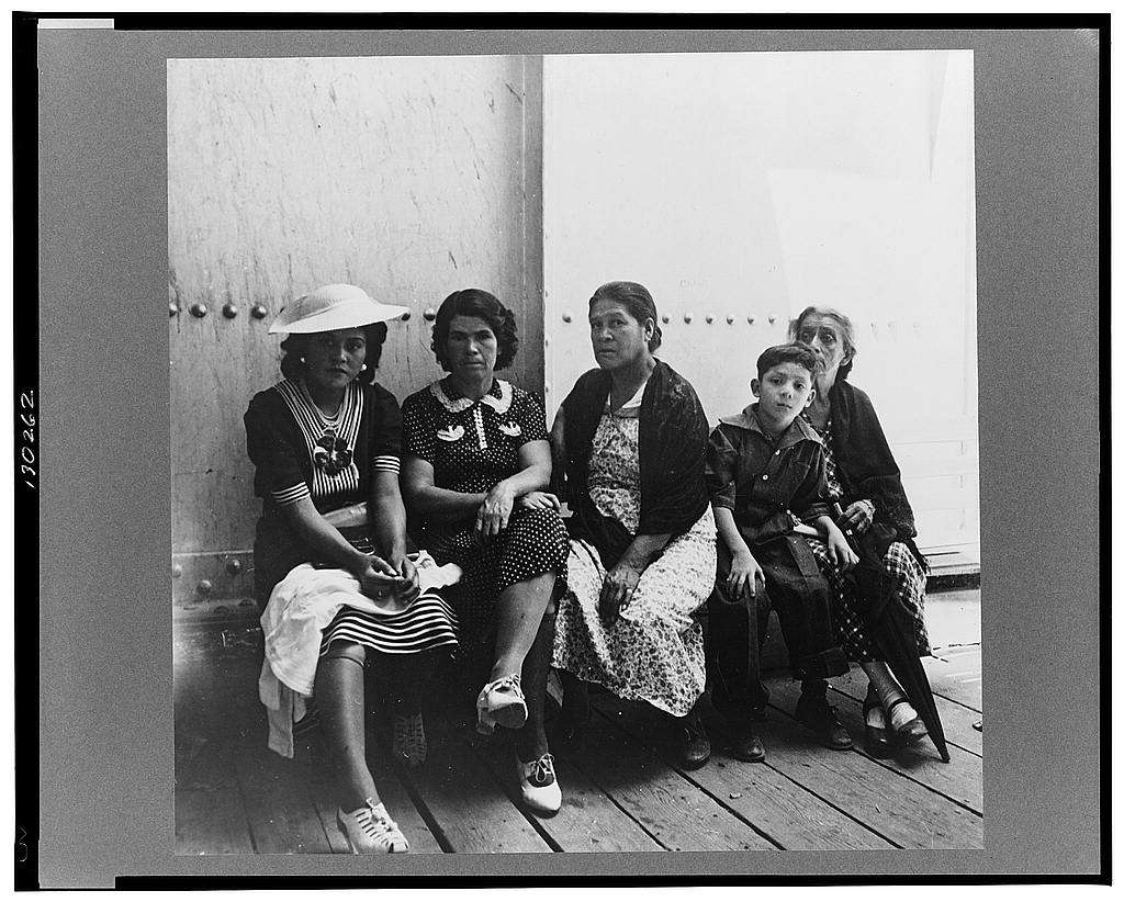 30 Rare Vintage Photographs That Show What the Texas-Mexico Border ...