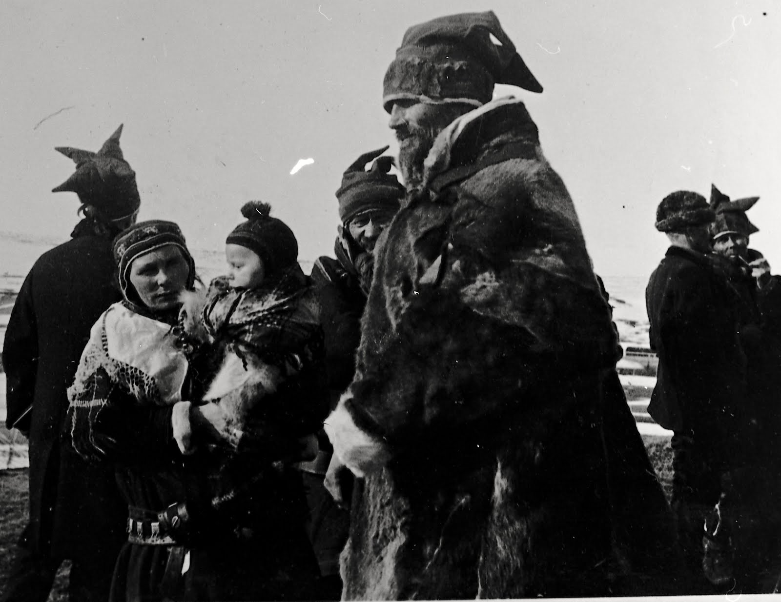 *The Saami - Samisk - Sámi*: Old and New Photographs of Sami - Gamle og ...