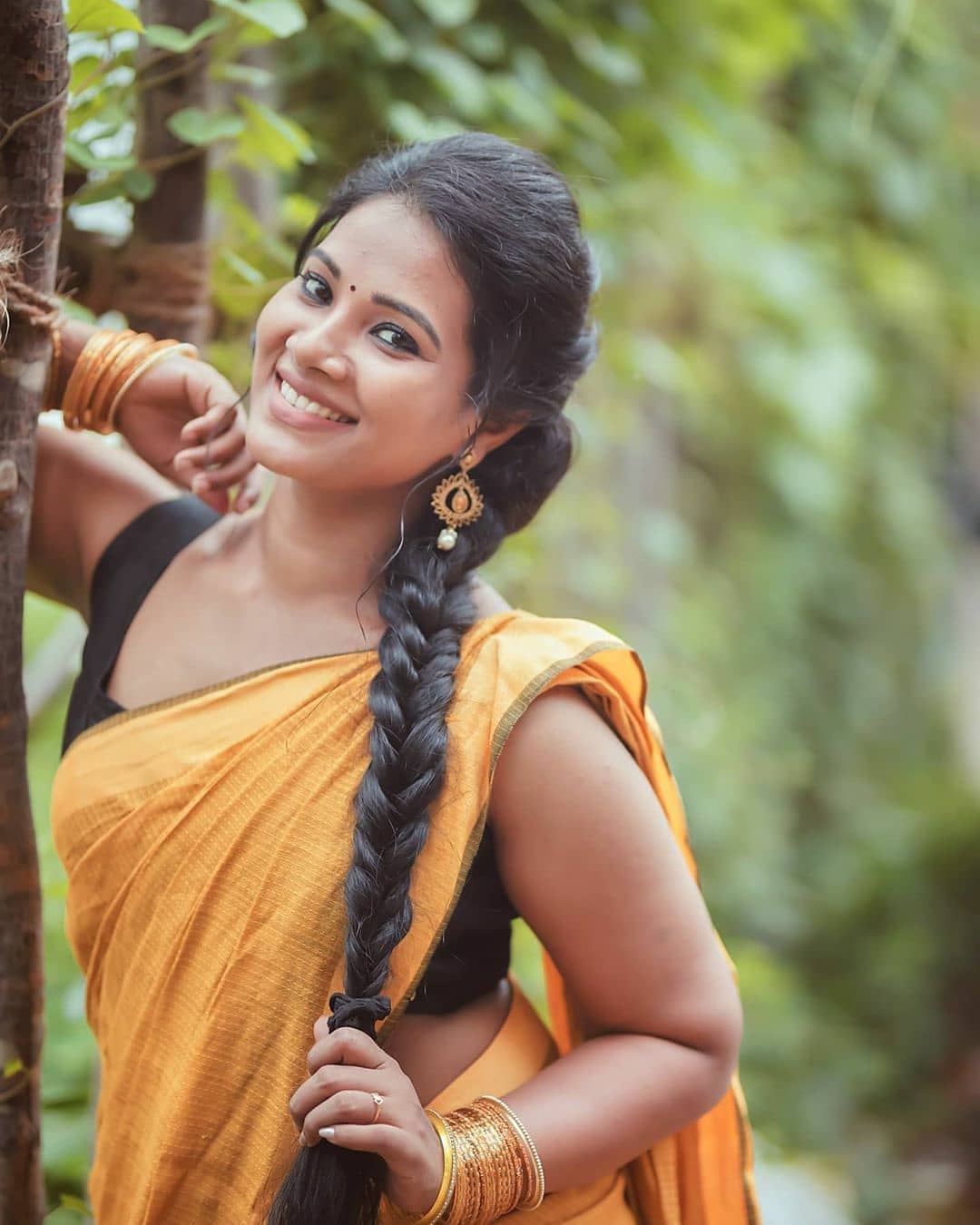 Tamil Actress Divya Duraisamy Latest Cute Pics In Saree Actress Doodles tamil-actress-divya-duraisamy-latest-cute-pics-in-saree-actress-doodles