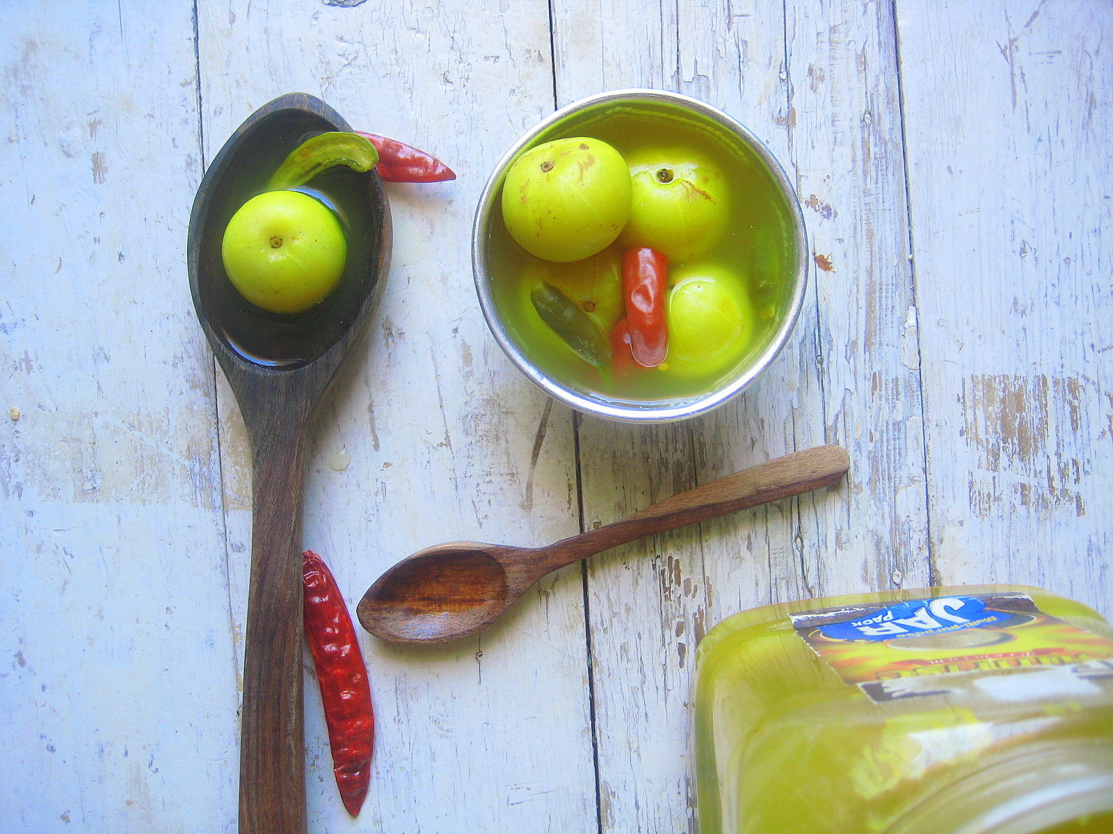 madhuri's kitchen: Oorabettina Usirikayalu / Amla preserved in salt water