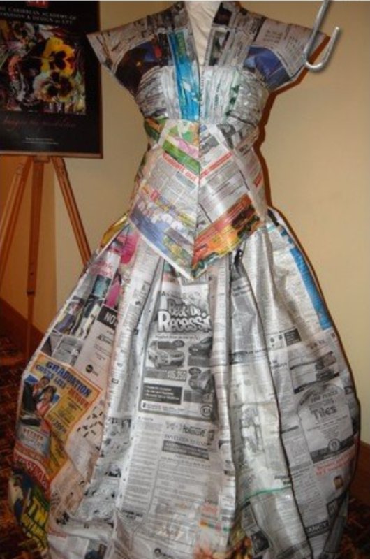 Every Thing Happens 4 a Reason: Recycle newspaper fashion