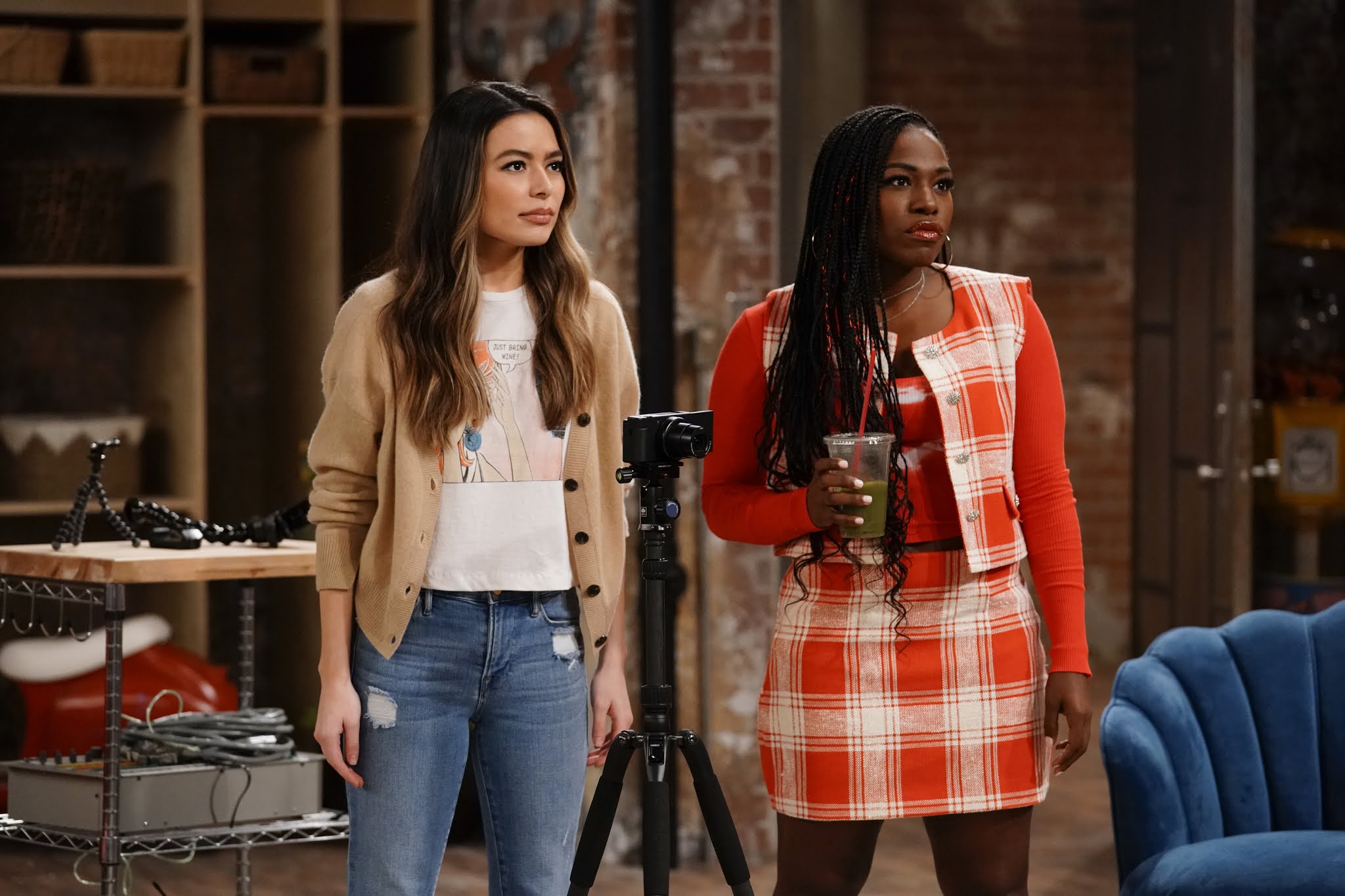 NickALive!: First Look: Paramount Plus to Premiere New 'iCarly' Episode ...