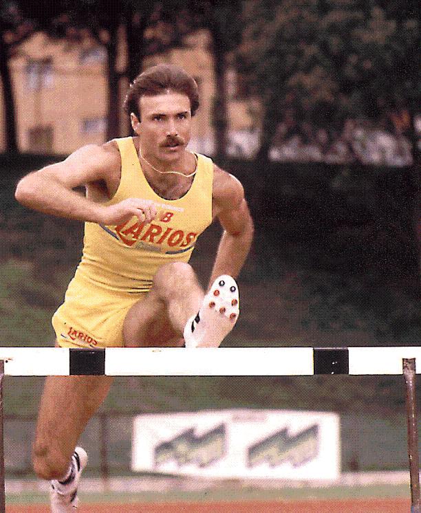 Pedrola Corre: Javier Moracho: El bigote de las vallas