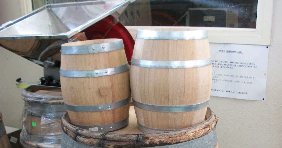 A Bodger's Blog: COOPERING BARRELS & STOCK KNIFE