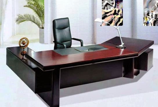 10 Essential Things You Should Have At Your Office Desk | Office Stuff