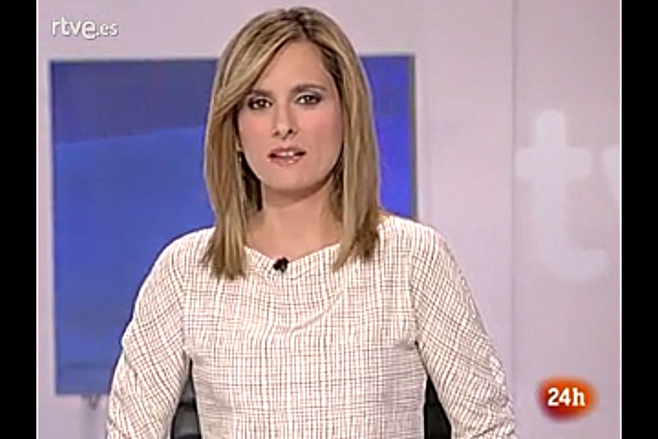 2011 11 07 @06H30 - ANA ROLDAN - TVE 24H - TELEDIARIO - vuesalatele le blog